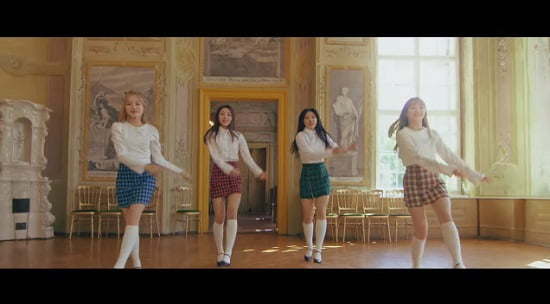 新人ガールズグループLOOΠΔのyyxy、『love4eva』フルM/V動画 | K-POP 韓流ドラマ